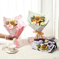 China 20x35cm Hand-Knitted Bouquet Sunflower and Rose Simulation Wool in Multiple Colors Ideal for Valentine's Day and Birthdays for sale