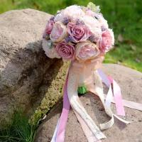China Artificial Pink Rose Flower Bouquet Home Wedding Decorative Flowers for Bride Bridesmaid Flower Bouquets Valentines Day Gift for sale