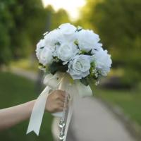 China Wholesale Silk Rose Flower Bouquet Decorative Wedding Flowers Bridal Bouquets for sale