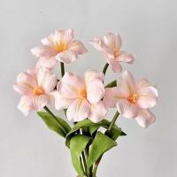 China Silk fabric lily wedding road guide home living room decoration artificial flower for sale