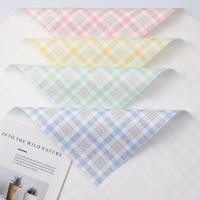 China Two-color checkered retro Ouya paper-wrapped flower paper checkered gift flower packaging bouquet wrapping paper wholesale materials for sale