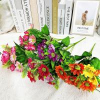 China Simulated chamomile, small daisies and chrysanthemums for indoor and outdoor decoration for sale
