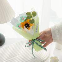 China Handmade sunflower puff bouquets, finished flower bouquets, festival gifts for sale
