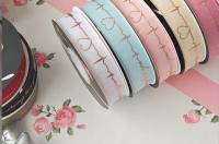 China Xi Hua Mirror Bag Flower Heartbeat Ribbon Flower Shop Flower Arrangement Hot Stamping Threaded Ribbon Valentine's Day Bouquet Bag Packaging materials for sale