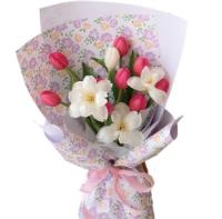 China Fresh Little Flower Luo Qing Waterproof Flower Packaging Paper for sale