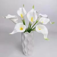 China Delicate Soft Decorative Wedding New Year Decorations Home Table Items Silk Artificial Flowers Calla Lily for sale