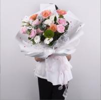 China New romantic series heart-shaped flower bouquet wrapping paper material, flower shop rose flower wrapping paper for sale