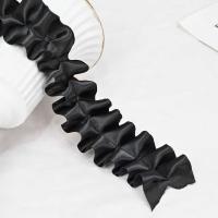 China Wholesale flower packaging materials, flower shop, small fragrance style, round fabric bouquet decoration, wave pleated ribbon bouquet packaging for sale