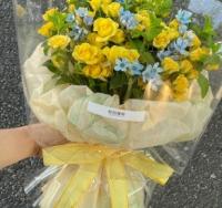 China Linglan non-woven fabric printed lining with high-end floral packaging paper for sale