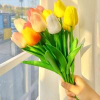 China Handmade PU Tulips Custom Size Simulated Flowers for Living Room Decoration and Photography Props for sale