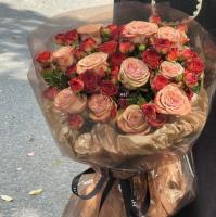 China Colored jelly film, transparent crystal cellophane flower bouquets, fresh flower wrapping paper, OPP film, waterproof floral art wrapping material for sale