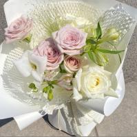 China Popular waterproof pleated paper, honeycomb paper, flower packaging, mesh art paper, floral packaging, bouquet lining, gift paper for sale