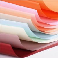 China A popular solid-color paper with a small round bouquet wrapping paper, flower shop floral art, fresh flower packaging, and flower wrapping paper for sale