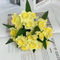 China A bunch of real narcissus flowers for a fresh and clean living room and dining table decoration, artificial floral art, silk flowers and artificial flowers for sale