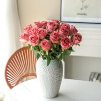 China Rose simulation flower silk flower 2022 new bouquet plastic flower arrangement decoration living room decoration fake flower for sale