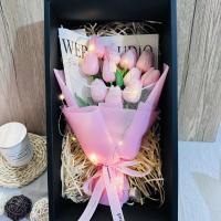 China Christmas Rose Tulip Simulated Flower Bouquet Confession Birthday Gift Manufacturer Wholesale Bouquet Gift for sale