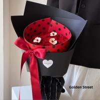 China Mother's Day Flower Bouquet Paper Popular Waltz Polka Dot One-Piece Shaped Sheet for Floral Arrangements for sale