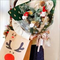 China Christmas waterproof snowflake cellophane flower shop, Christmas Eve flower bouquets, gifts, apple packaging factory wholesale and direct sales for sale