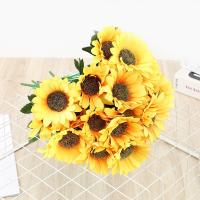 China The new seven-headed sunflower product, the small bouquet, is a popular cross-border bestseller for home living room decoration for sale