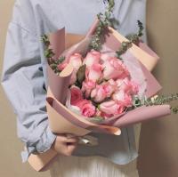 China Wholesale flower wrapping paper, gift bouquet packaging materials, two-color waterproof Ouya paper, free shipping, gift flower paper included for sale