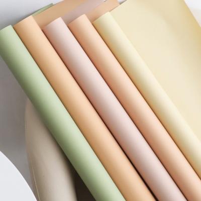 China First love solid-color paper roll flower bouquet wrapping paper, waterproof flower art wrapping paper, single-color paper flower shop packaging material for sale