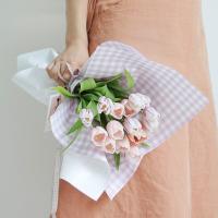 China Flower bouquet wrapping paper, waterproof Ouya paper checkered, summer checkered flower art packaging material, flower shop flower wrapping gift paper for sale