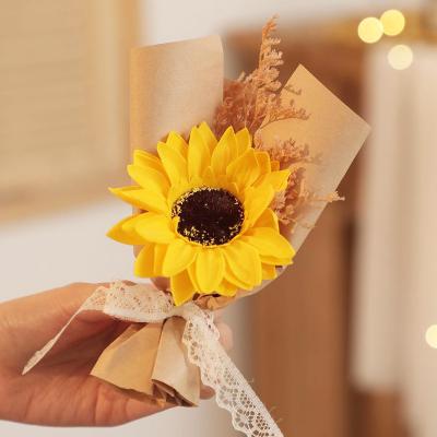 China Handmade sunflower soap flower gift box, Teachers' Day souvenir, Valentine's Day present, preserved flowers, dried flowers, small bouquets for sale