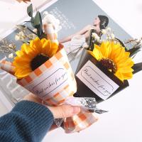 China Handmade sunflower soap flower gift box, Teachers' Day souvenir, Valentine's Day present, preserved flowers, dried flowers, small bouquets for sale