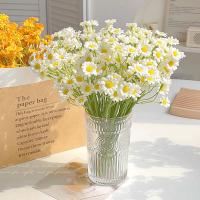 China Daisy bouquet with fake flowers, European style living room dining table flower arrangement decoration, dried chamomile bouquet, wild chrysanthemum imitation flowers for sale