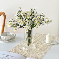 China Ins Chamomile Simulation Flower Bundle Daisy Fake Flower Living Room Decoration Table Flower Bouquet Photography Props for sale