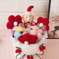 China Valentine's Day and Christmas gifts for your girlfriend and best friend: setting up a stall with dolls, bouquets, handmade plush toys, and flower gifts for sale