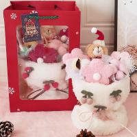China Valentine's Day and Christmas gifts for your girlfriend and best friend: setting up a stall with dolls, bouquets, handmade plush toys, and flower gifts for sale