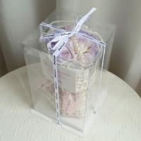 China Gifts for International Women's Day, Mother's Day, birthday bouquets, soap, carnations and roses for teachers for sale
