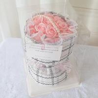 China Gifts for International Women's Day, Mother's Day, birthday bouquets, soap, carnations and roses for teachers for sale