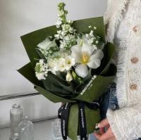China 57*57cm Specialty Paper Perfect for Spring Mint Manbo Flower Arrangement Packaging for sale