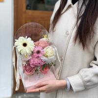 China Valentine's Day hand-held flower box, transparent pvc folding diy bouquet for sale