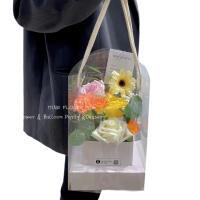 China Valentine's Day hand-held flower box, transparent pvc folding diy bouquet for sale