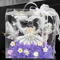 China Acrylic hand-held flower arrangement box, fresh flower bouquet, floral art packaging box, diy material waterproof transparent light luxury souvenir gift box for sale