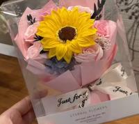 China Mini Flower Bouquet Valentine's Day Ice Blue Rose Soap Flower Bouquet Full of Star Dried Flowers for Girlfriend Wife Gift for sale