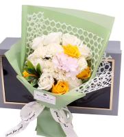China Carnation Soap Flower Hydrangea Bouquet Rose Soap Bouquet Gift Box for sale