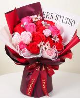 China Artificial Soap Rose Bouquet for Wedding Graduation & Christmas-Korean Style Home Decoration Corn Starch Material for sale