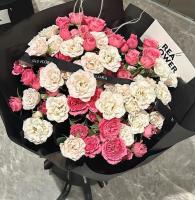 China Valentines Day & Mother's Day Bouquet Preserved Sophie Roses & Lifelike Soap Flowers Elegant Gift in Huggable Bucket for sale