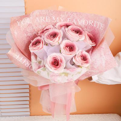 China Modern Handmade Luxury Scented Preserved Plastic Rose Bouquet 25*25*28cm Gift Ornament for Mother's Day Valentine Gifts for sale