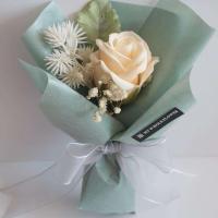 China Event Gifts Rose Carnation Flower Bouquets Mini Soap Flower Bouquet With Gift Bag for sale