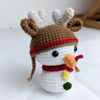 China Handmade Crochet Snowman Toy with Reindeer Hat Stuffed Animal for Home Decor and Gifts for sale
