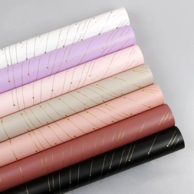 China Luxurious Bouquet Florist Wrapping Paper 70gsm At Least 50 Micrometer for sale