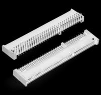 China High density boardmount plug 3M P50-040P-R1-EA with retention clips and UL 94V-0 flammability rating for sale