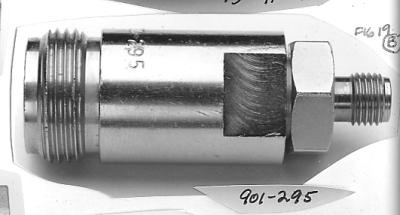 China Straight Adapter Amphenol 000-78825 N Jack to TNC Jack for Seamless RF Signal Transmission for sale
