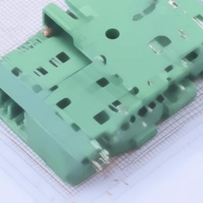 China Pluggable male connector with ears and green straight pins JILN JL5EDGVHM-76202G01 designed to ensure connection stability for sale