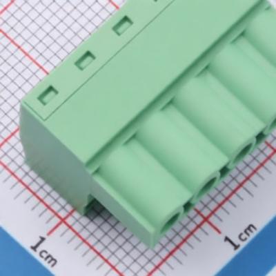 China Robust electrical terminal block Hong Cheng HC-JXDZK-5.08-5P-A with green PA66 base and nickel plating for sale